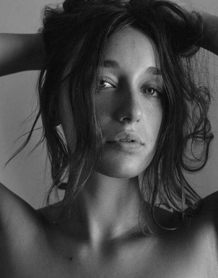 Who Is Zoï Sévérin? The French Actress Behind Jasmine Kasmi Acp Congo